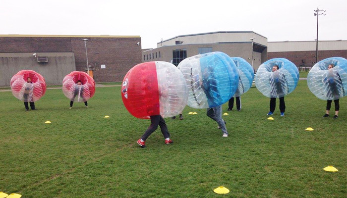 Coupon Rabais: À partir de 189$ pour 2h de soccer bulle avec équipement ...